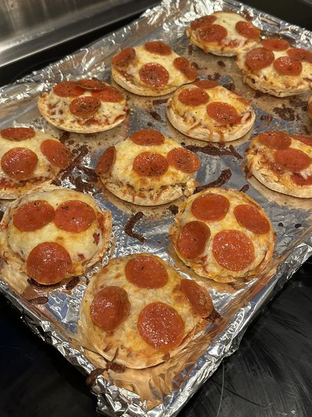 Fun Snow Day English Muffin Pizzas 2023 – Easy Family Recipes