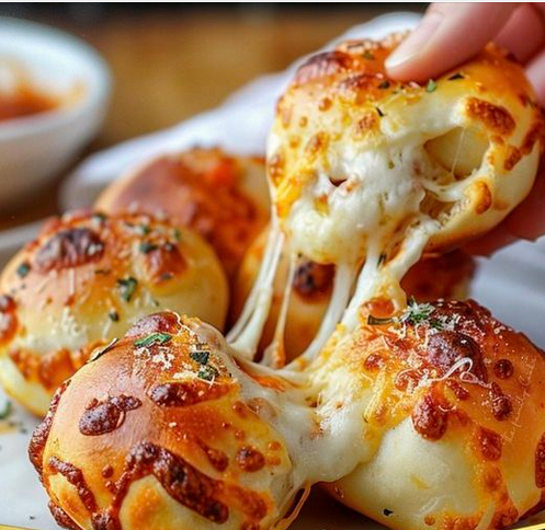 Cheesy Pizza Bombs Recipe – Easy Family Recipes
